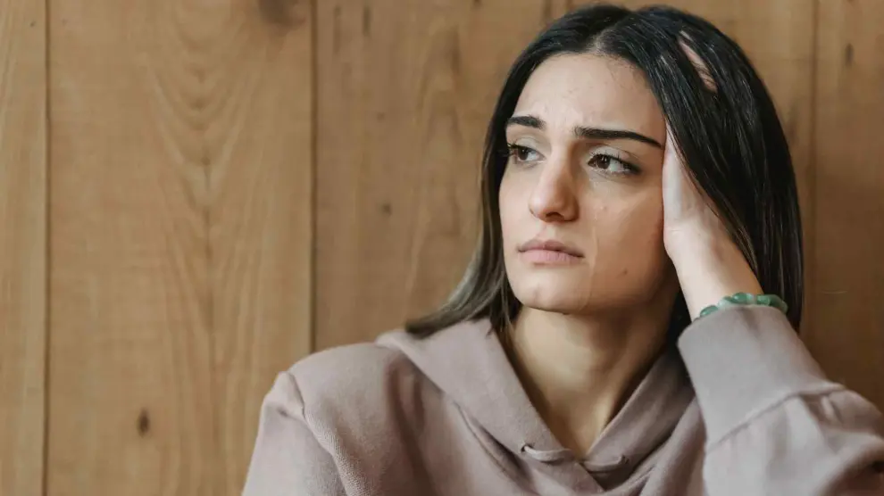 Qué significa que una persona desvíe la mirada al hablar, según la ...