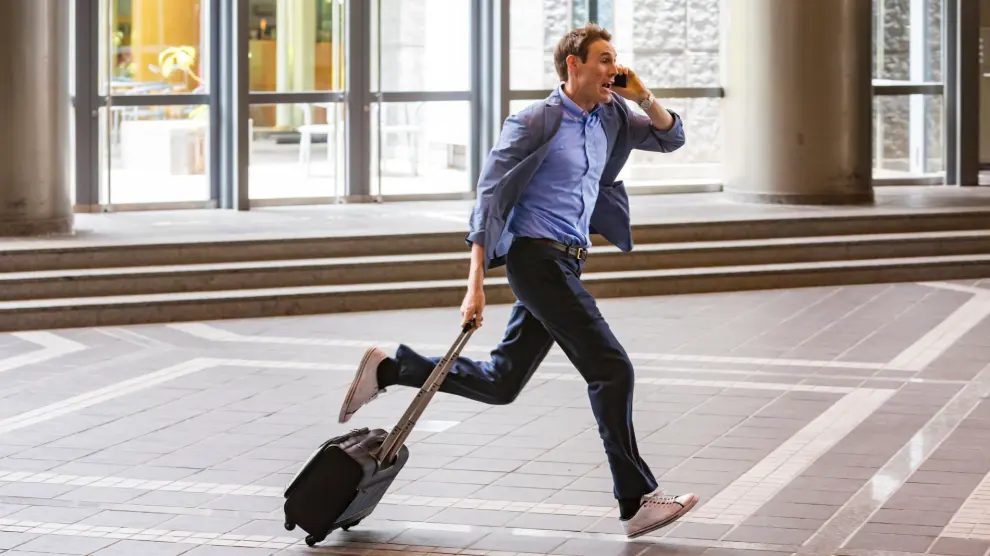 Qué significa que una persona siempre llegue tarde, según la psicología