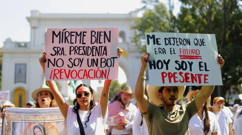 Una marcha de la generación Z se alza contra Sheinbaum y la violencia ...