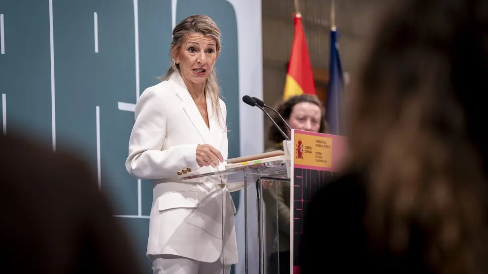 Yolanda Díaz avisa: "regalar" dinero a caseros no abarata la vivienda y ...