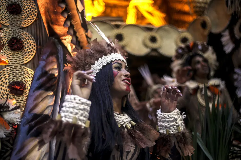 El carnaval carioca vuelve a la emblemática pista del Sambódromo | Imágenes