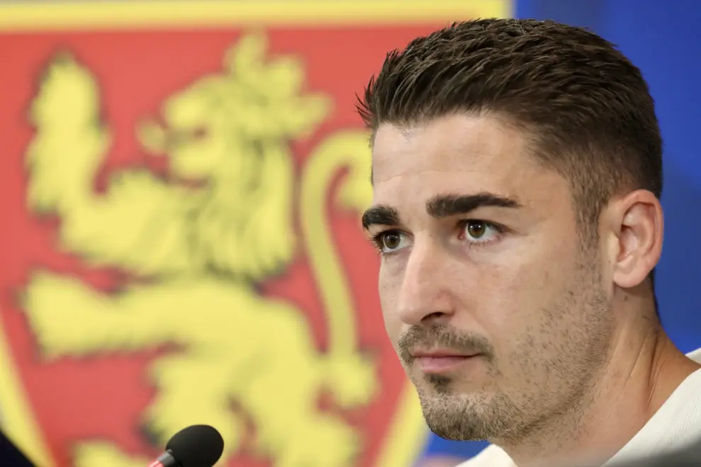 Fotos de la presentación de Toni Moya, nuevo jugador del Real Zaragoza ...