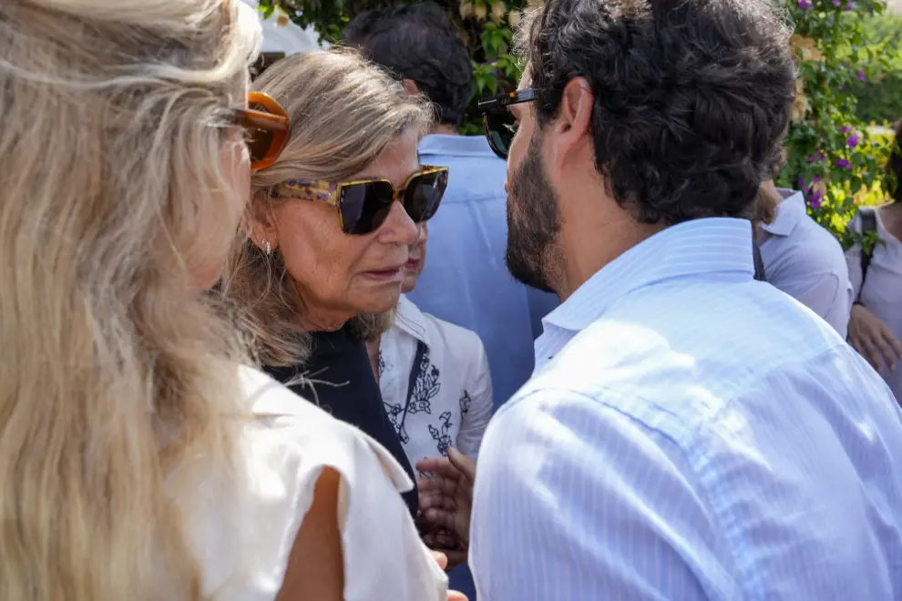 Familiares y amigos dan el último adiós a Caritina Goyanes | Imágenes