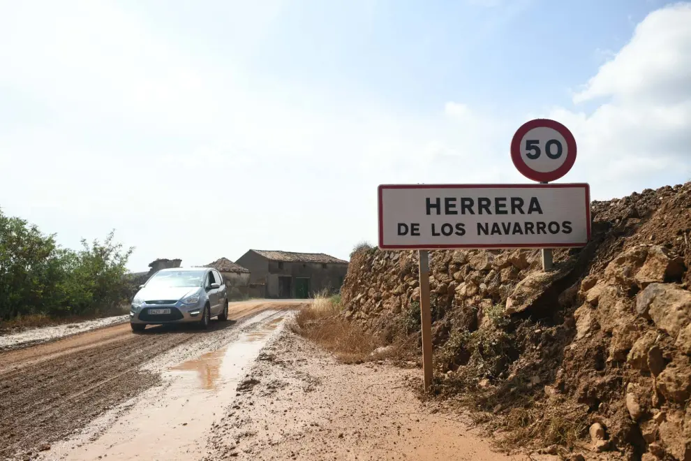 Fotos de las labores de limpieza en Herrera de los Navarros tras el ...