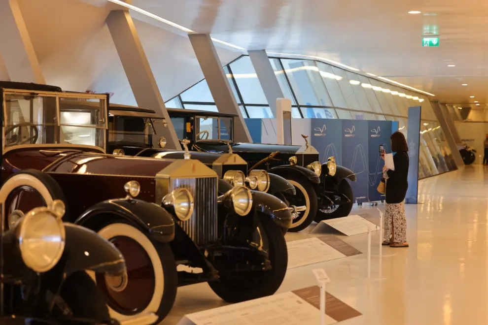 Fotos de la exposición de Rolls-Royce en la sede de Mobility City en ...