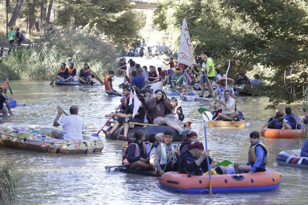 Fotos de la fiesta de la Bajada del Canal 2024 en Zaragoza | Imágenes
