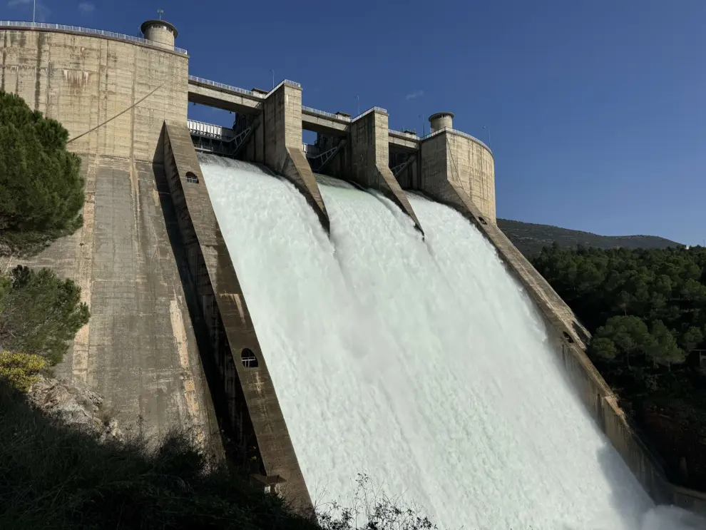 Fotos | La CHE realiza una crecida controlada del río Cinca para ...