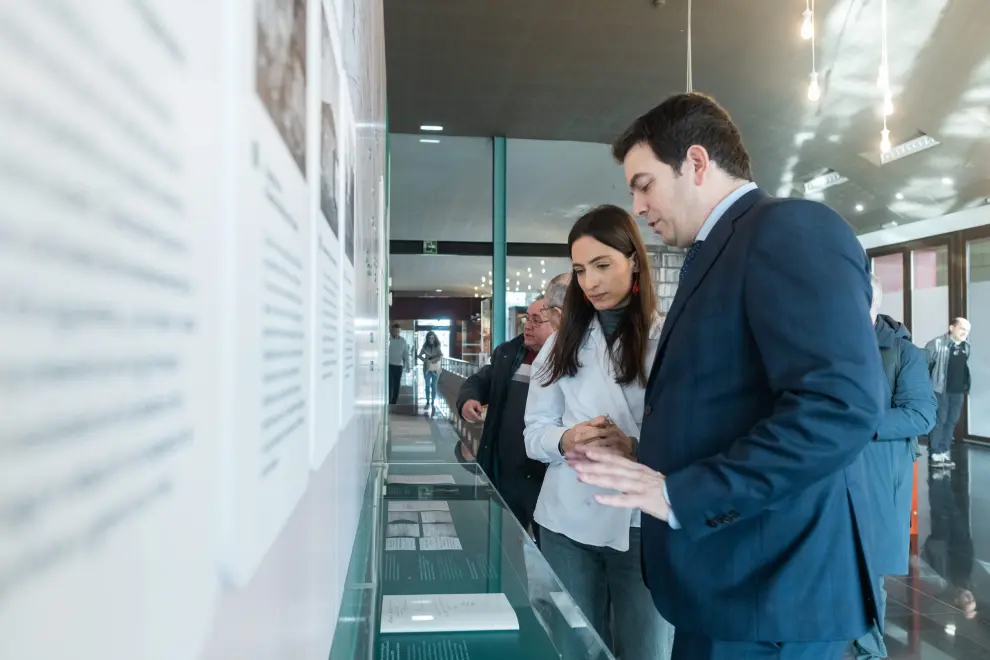 Fotos de la exposición 'Zaragoza, la ciudad de Ramón y Cajal', en el Centro de Historias | Imágenes
