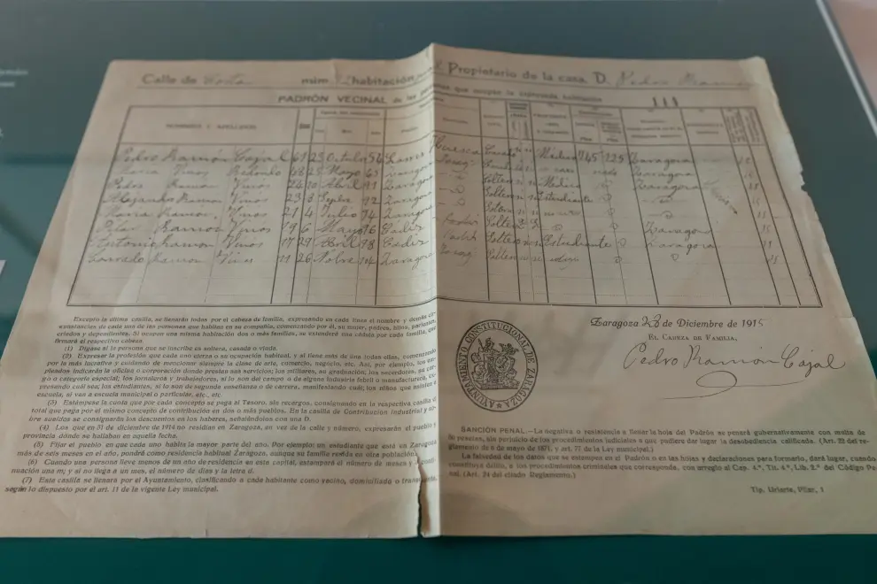 Fotos de la exposición 'Zaragoza, la ciudad de Ramón y Cajal', en el Centro de Historias | Imágenes