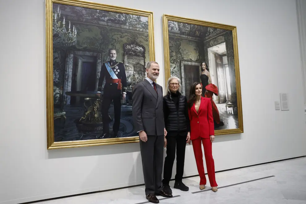 Fotos | Los Reyes, frente a frente con sus retratos de Annie Leibovitz