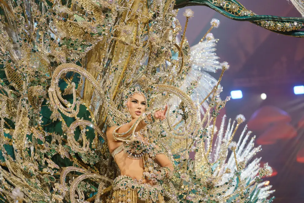 Fotos | Elizabeth Ledesma, reina del Carnaval de 2025 en Santa Cruz de Tenerife | Imágenes