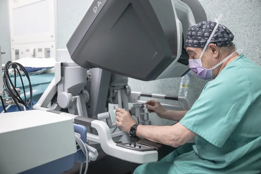 Fotos | Así funciona la cirugía robótica en el Hospital Miguel Servet ...