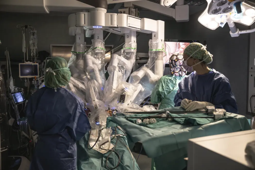 Fotos | Así funciona la cirugía robótica en el Hospital Miguel Servet ...