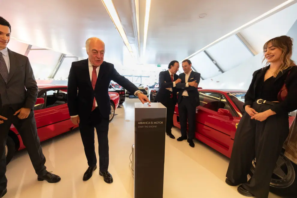 Fotos de la exposición de 14 modelos de Ferrari en el Mobility City de ...
