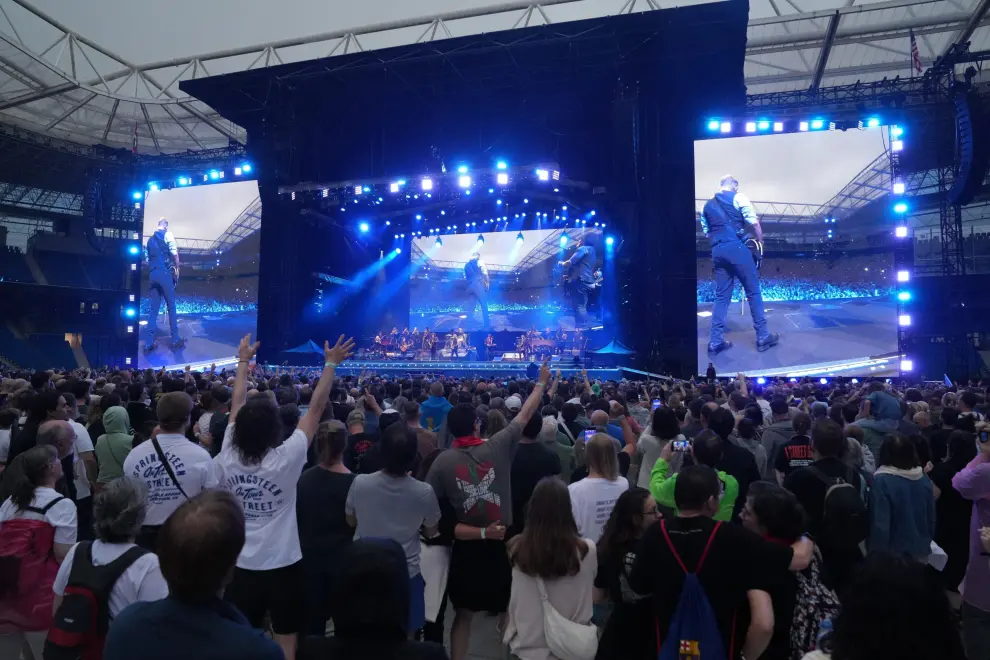 Fotos | Concierto de Bruce Springsteen, en el Reale Arena de San ...