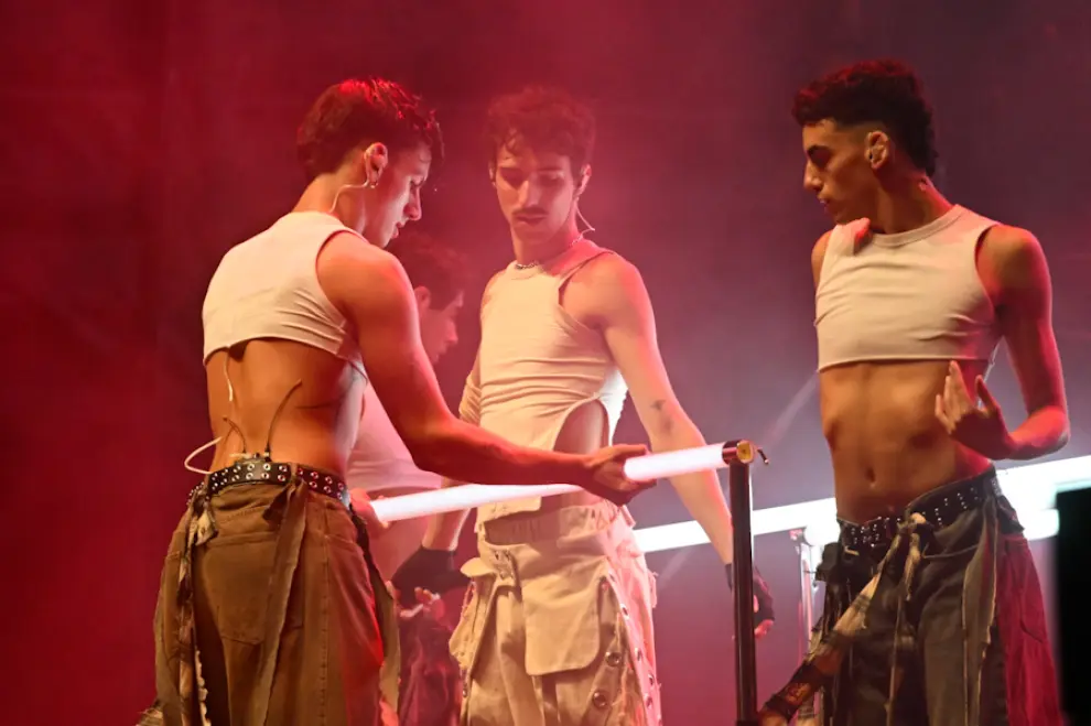 Fotos del concierto de Álvaro Mayo y Leire Martínez en las Fiestas del Pilar de Zaragoza 2025 ...