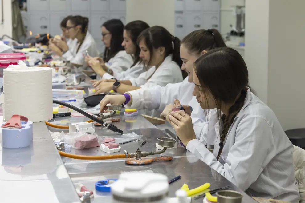 Así es el centro de FP Valle de Tena de Zaragoza | Imágenes