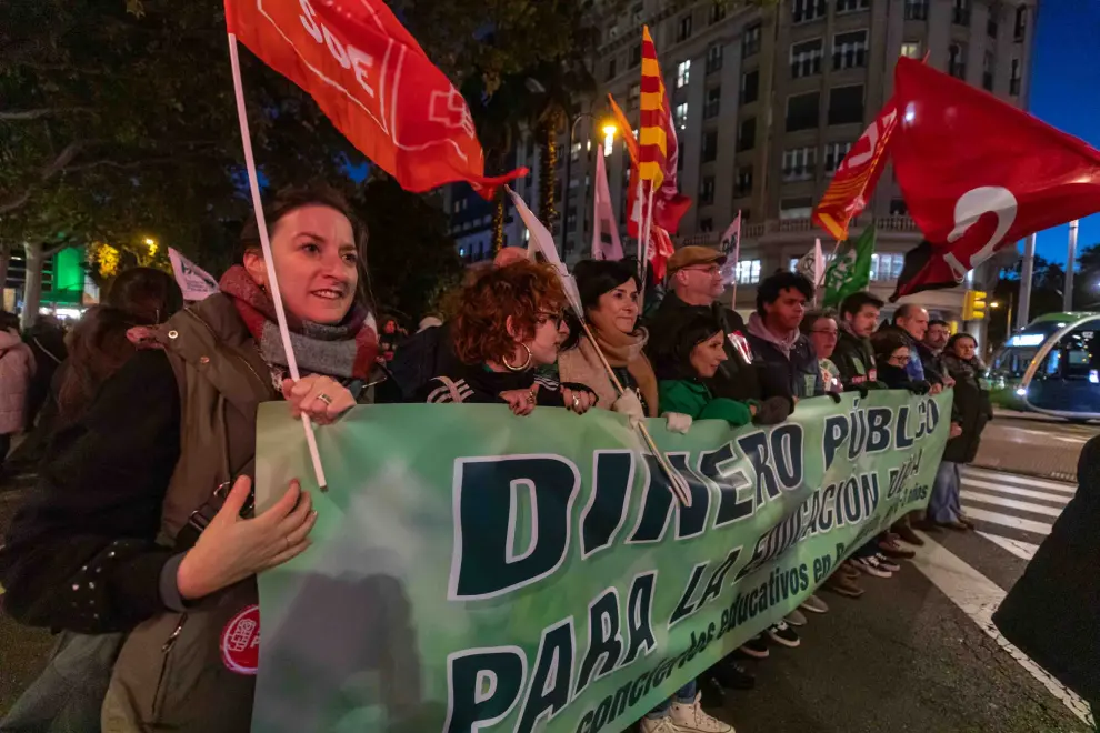 Fotos | Manifestación en defensa de la educación pública en Zaragoza