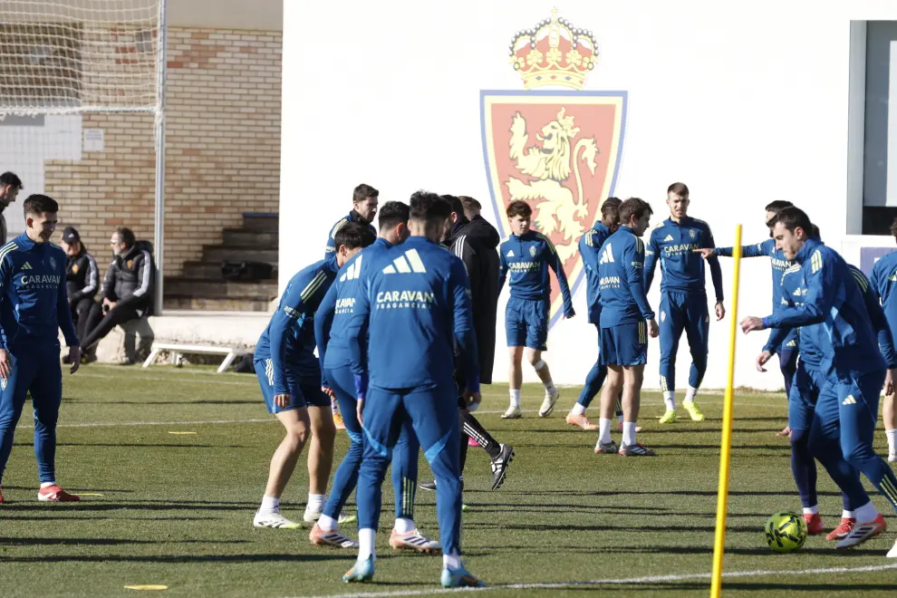 Fotos del entrenamiento del Real Zaragoza previo al partido contra el ...