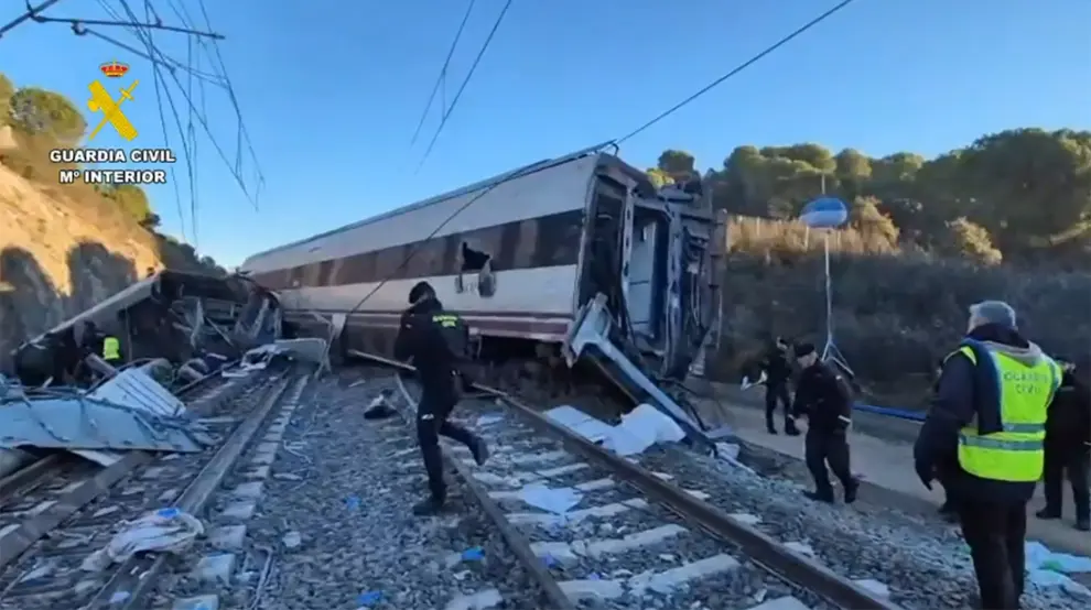 Fotos del descarrilamiento de dos trenes en Adamuz (Córdoba)