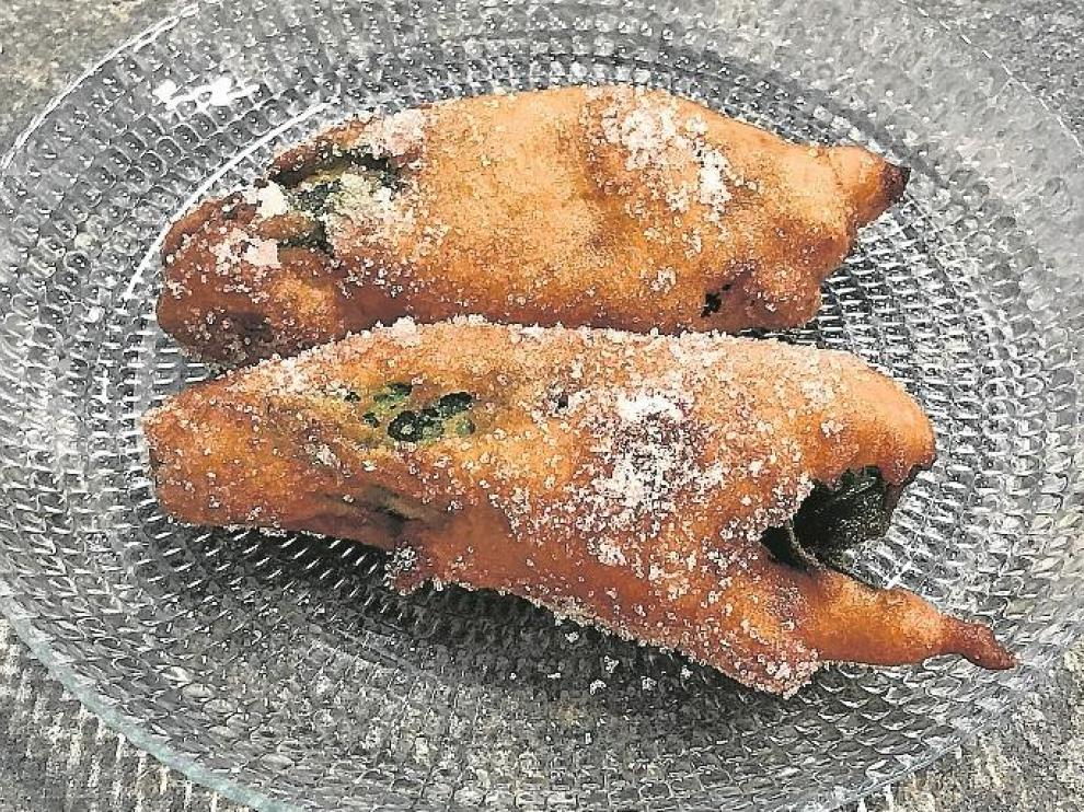 Crespillos de borraja rellenos de manzana | Recetas en Heraldo.es