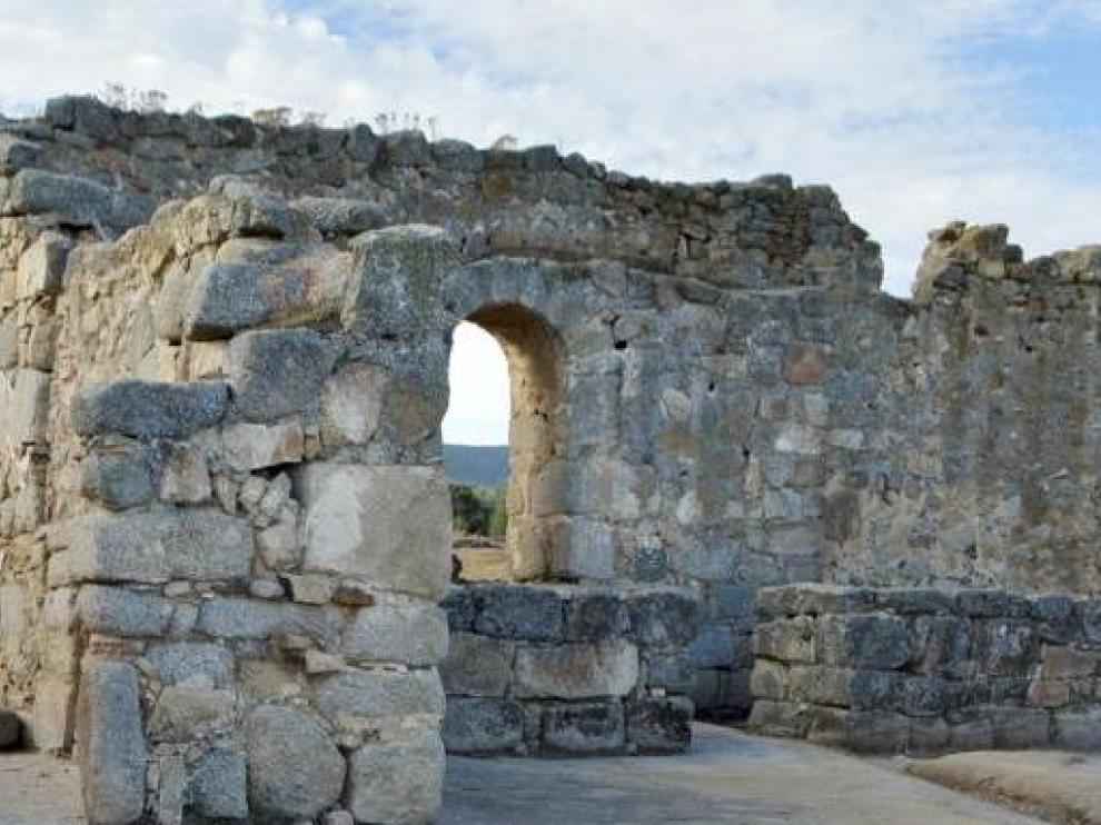 Hallan fragmentos de esculturas visigodas en un yacimiento arqueológico ...