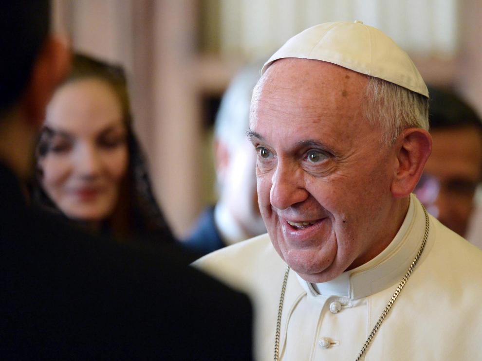 El Papa, segundo líder con más seguidores en Twitter después de Obama