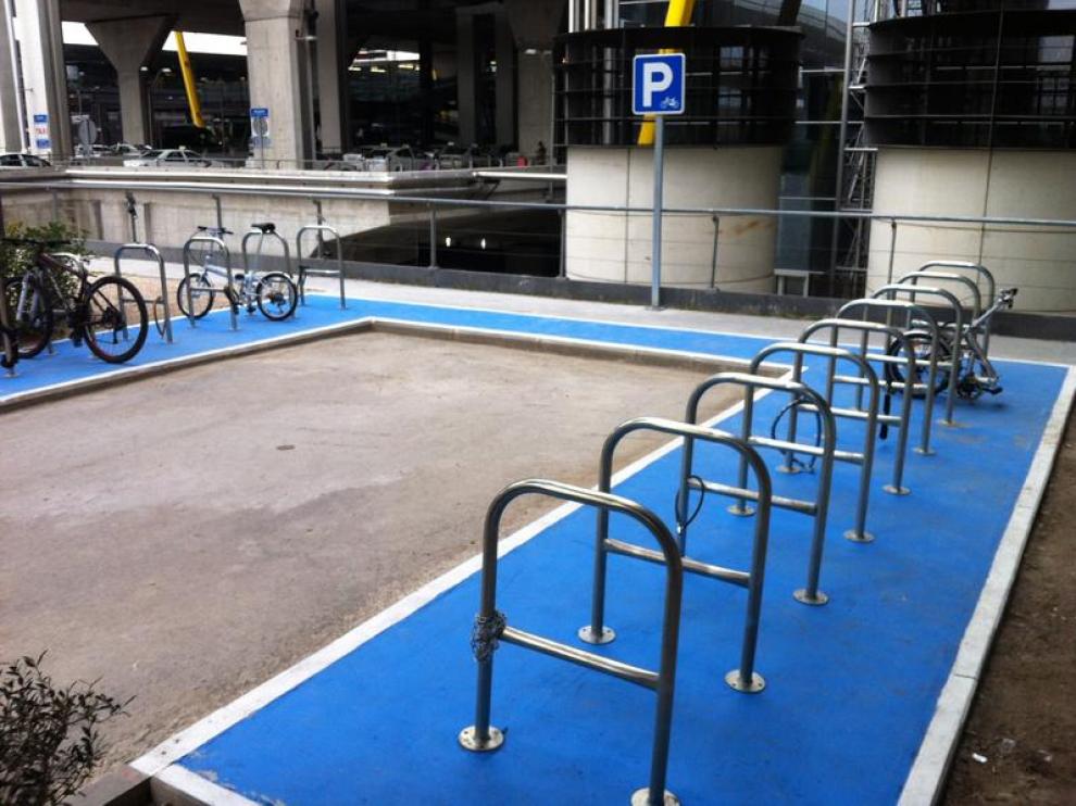 Barajas estrena aparcamiento para bicicletas