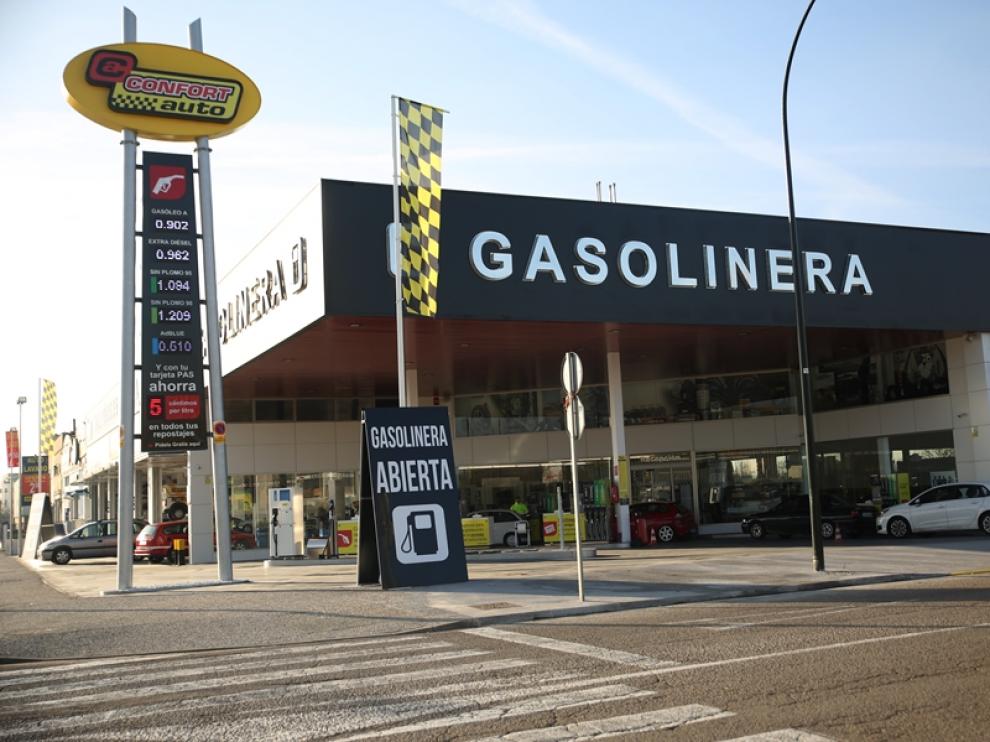 Los Precios De Los Carburantes Caen Y Rompen Dos Meses De Tendencia Al