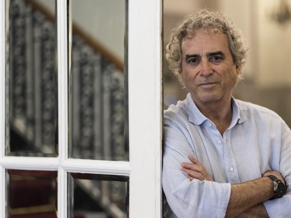 Ildefonso Falcones: "Vivimos el apogeo de un nuevo racismo y de la ...