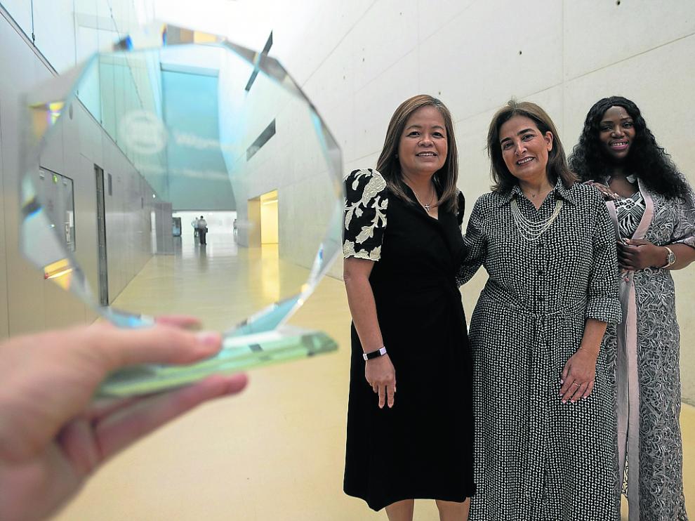 Regina Reyes, Diana Moukalled y Faith Zaba, premiadas por "inspirar" el ...