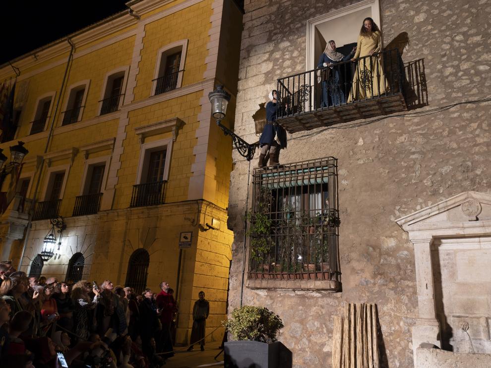 Fiesta de Los Amantes: Diego trepa hasta un balcón para despedirse de ...