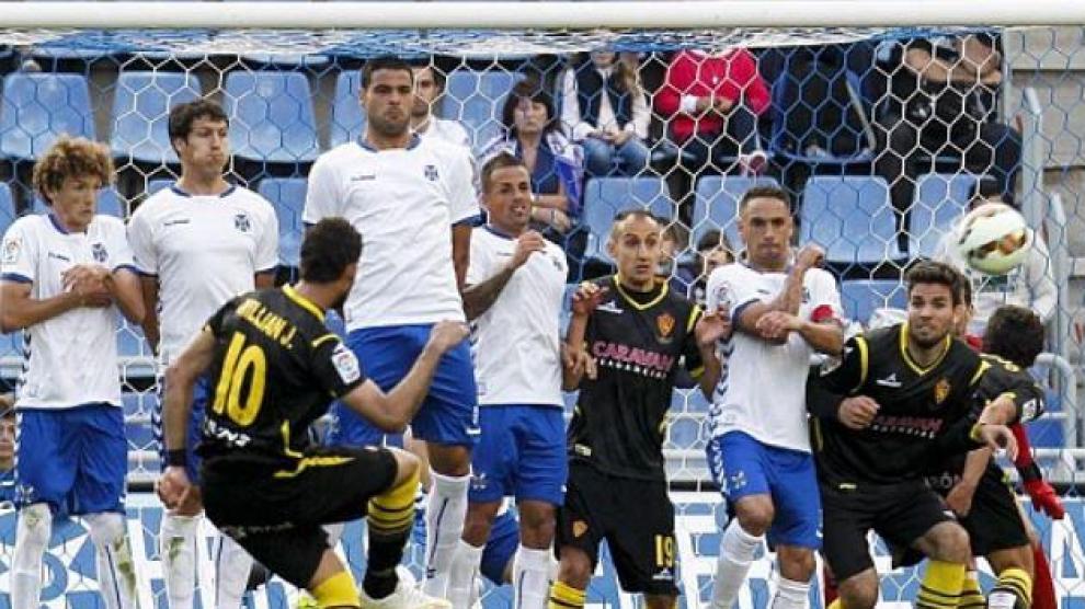 Fútbol: Los atacantes, a más de un metro de la barrera defensiva en las ...