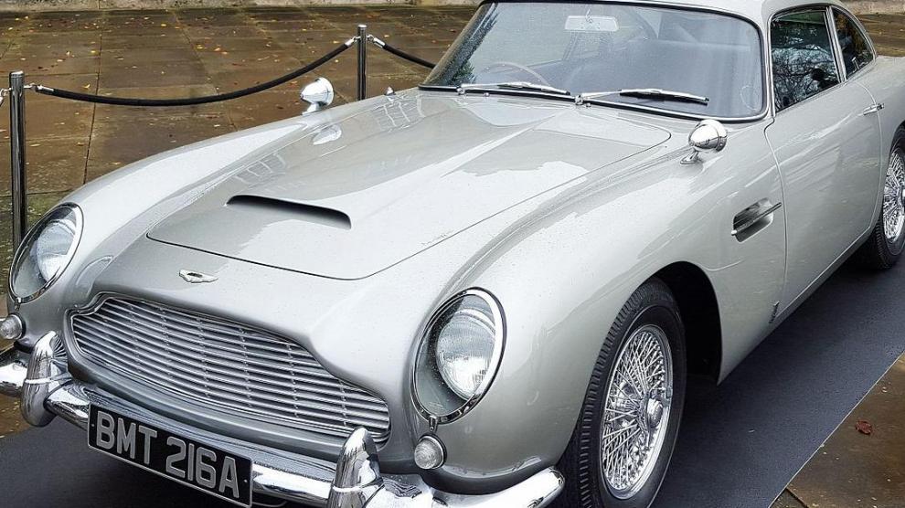 Uno de los Aston Martin DB5 de James Bond subastado por 5,8 millones