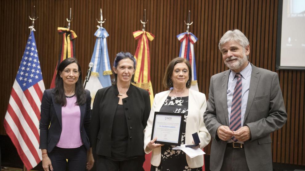Silvia Irusta recibe Premio Raices para científicos argentinos en el exteriorCIENCIA PREMIO