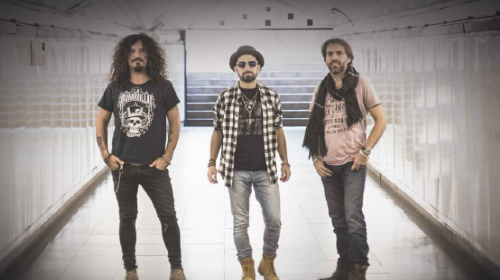 La Fuga vuelve a la esencia clásica de su rock con 'Humo y cristales ...