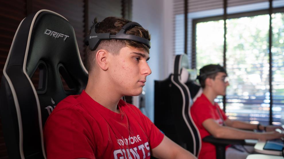 Bitbrain entrenará a jugadores del videojuego League of Legends