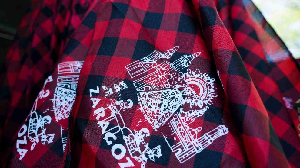 Cinco formas de llevar el cachirulo estas Fiestas del Pilar en Zaragoza