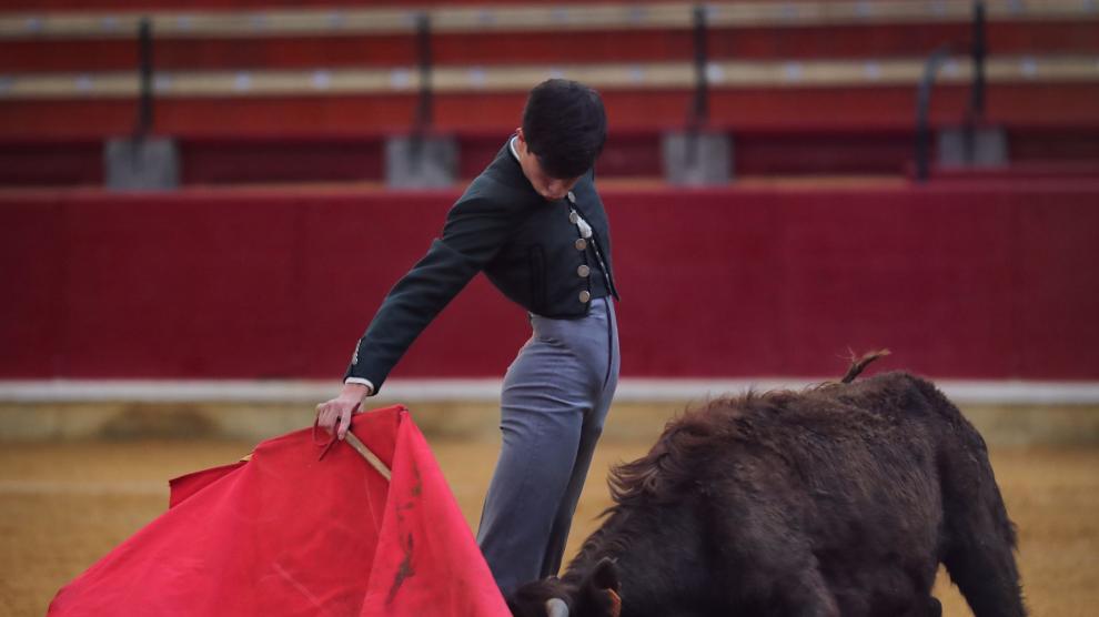 Aaron Palacio sobresale en la segunda clase de las escuelas taurinas