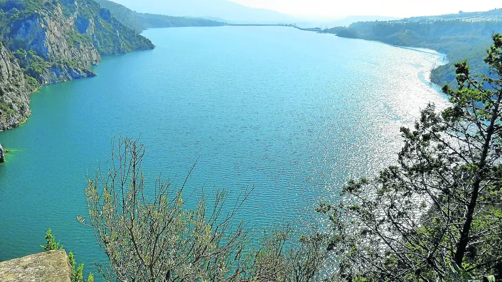 la CHE organiza visitas guiadas gratuitas a la presa de El Grado