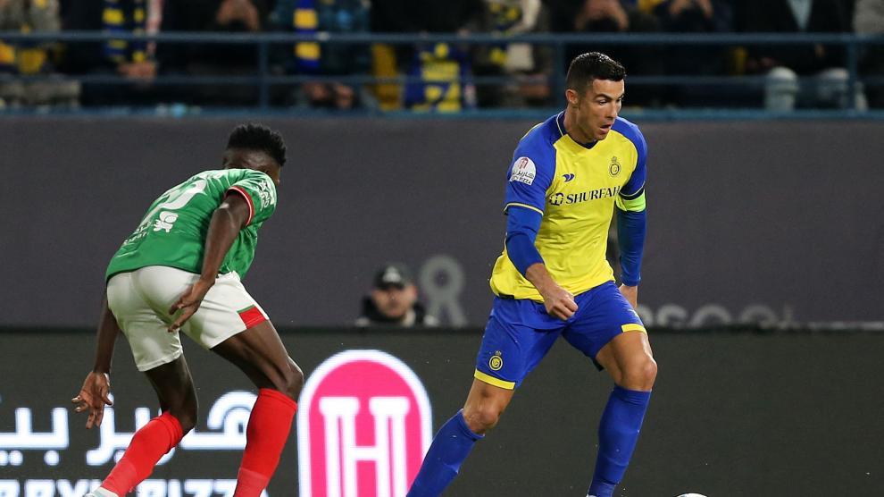 Riad enloquece con el debut y la capitanía de Cristiano con el Al Nassr