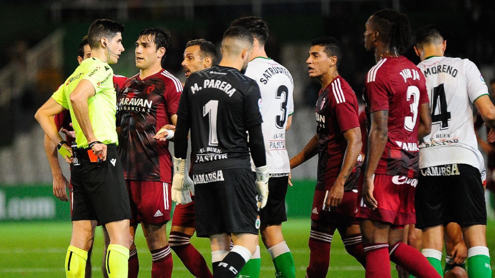 El mismo árbitro de Santander pitará al Real Zaragoza contra el Racing