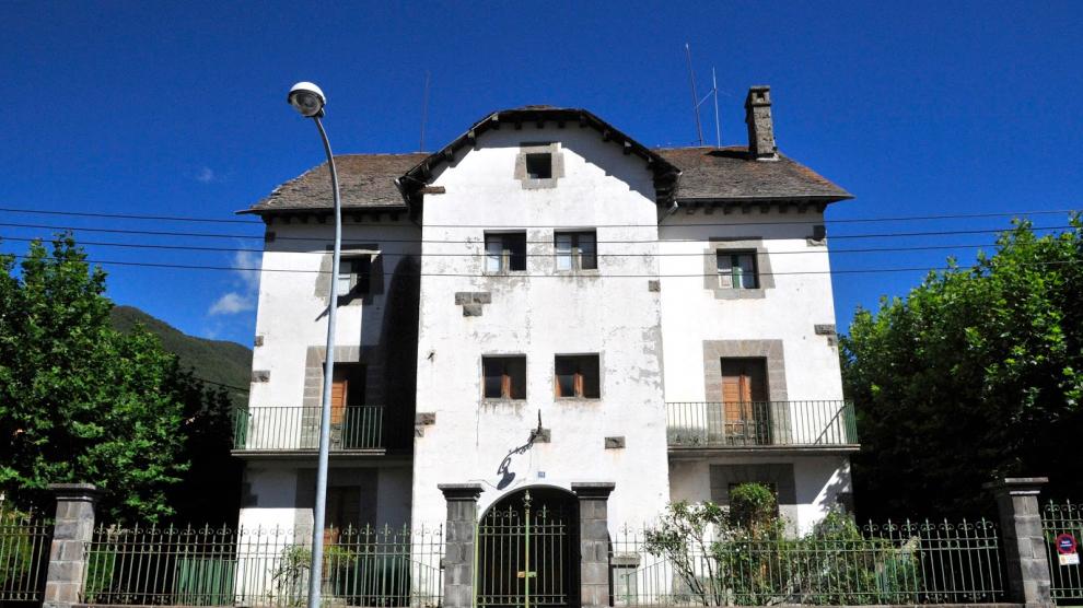 Biescas rehabilitará la Casa Forestales para ofrecer viviendas a ...