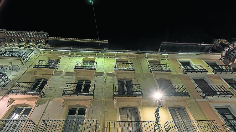 La nueva iluminación de la plaza del Torico permitirá utilizar multitud ...