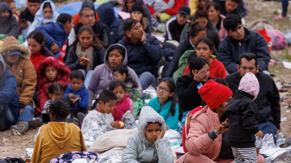 La frontera de EE. UU. bate récords de cruce de inmigrantes