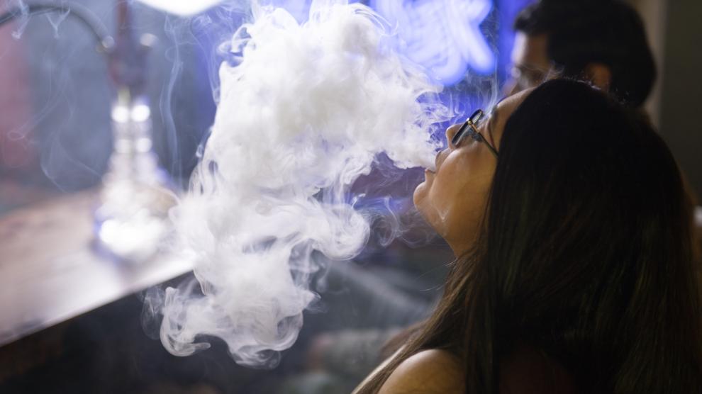 ¿Vapeadores para niños?: "Se piensa que es solo vapor de agua y es un ...