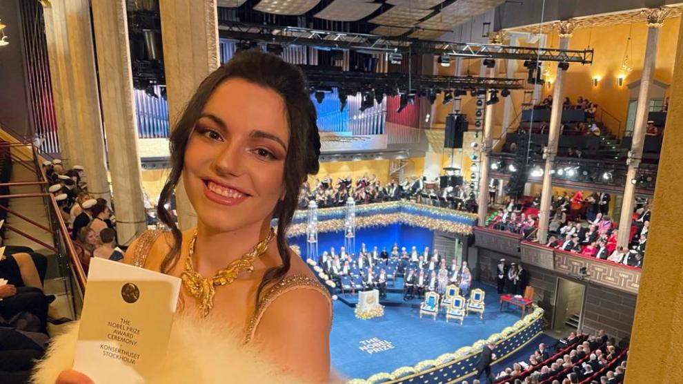 Isabel Esain: "La ceremonia de los Nobel emociona, pone los pelos de punta"