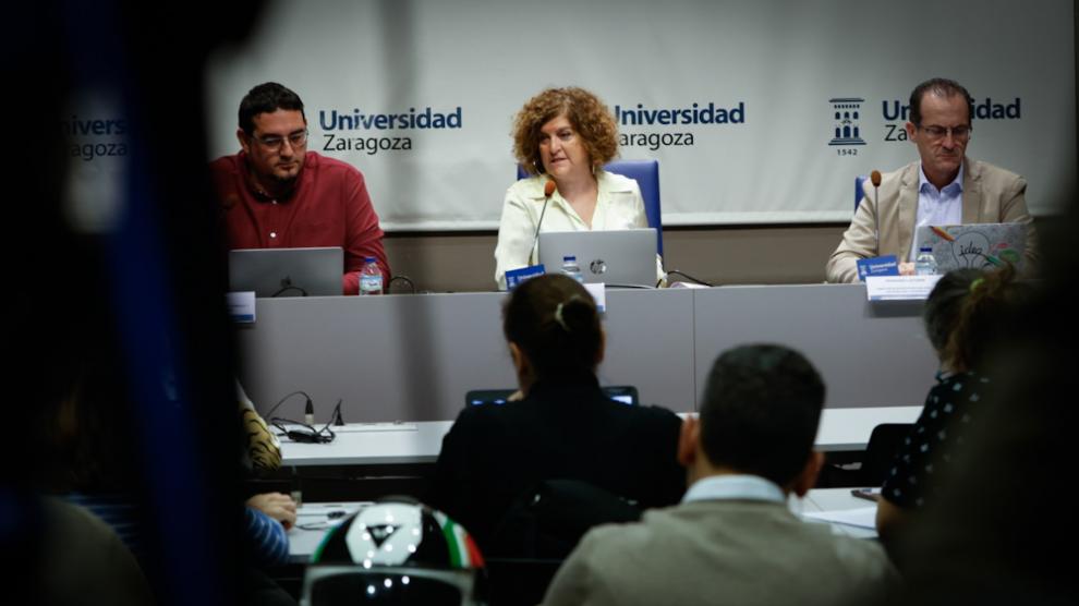 Las redes sociales en la Universidad: una encuesta revela que el 40% de ...