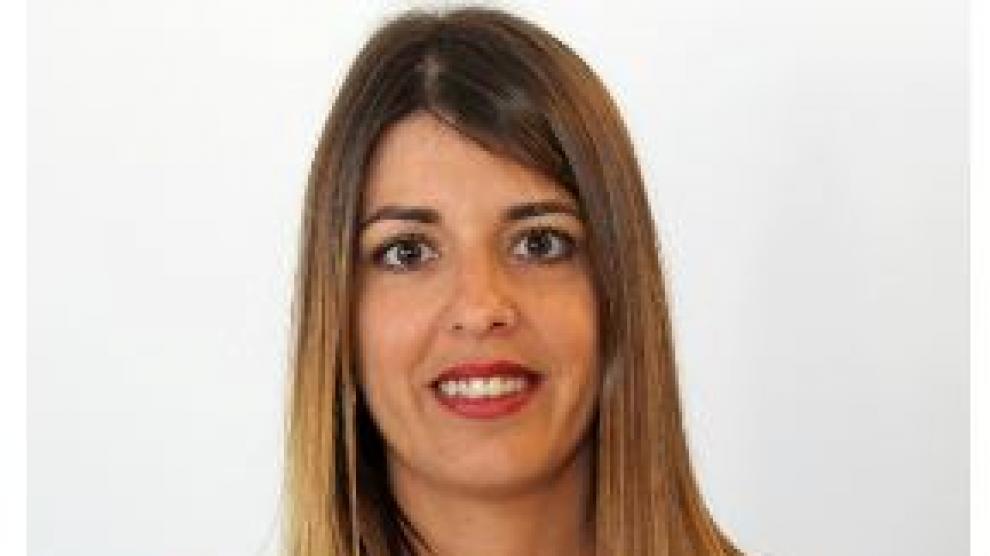 Rescatan a la diputada de Junts Irene Negre al incendiarse el coche en ...