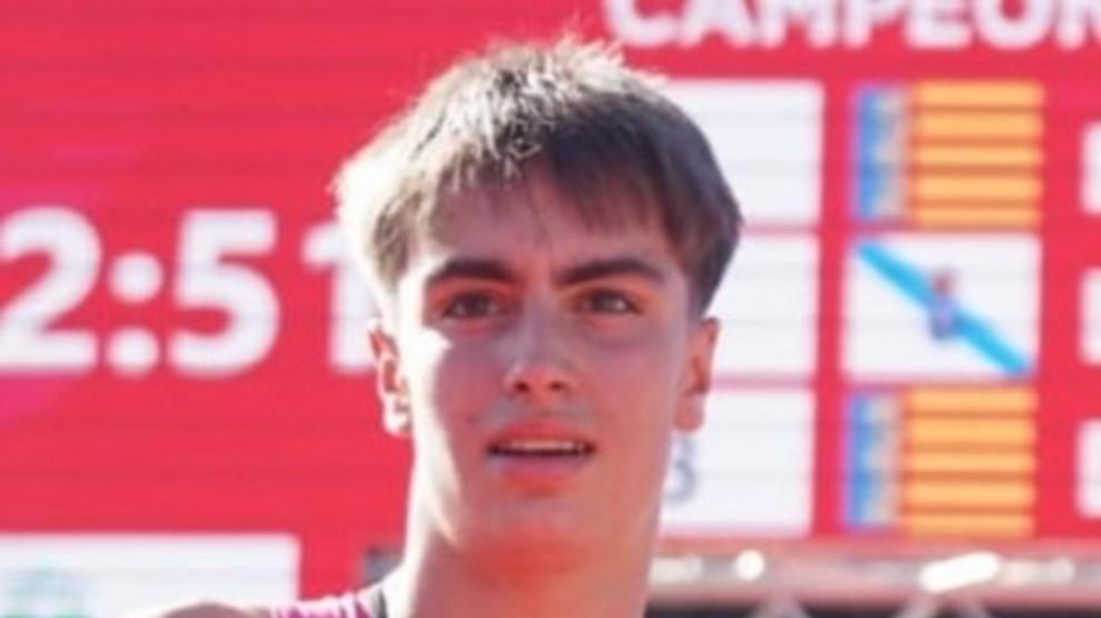 El triatleta Lucas García Picón, campeón del mundo júnior, en la UCI ...